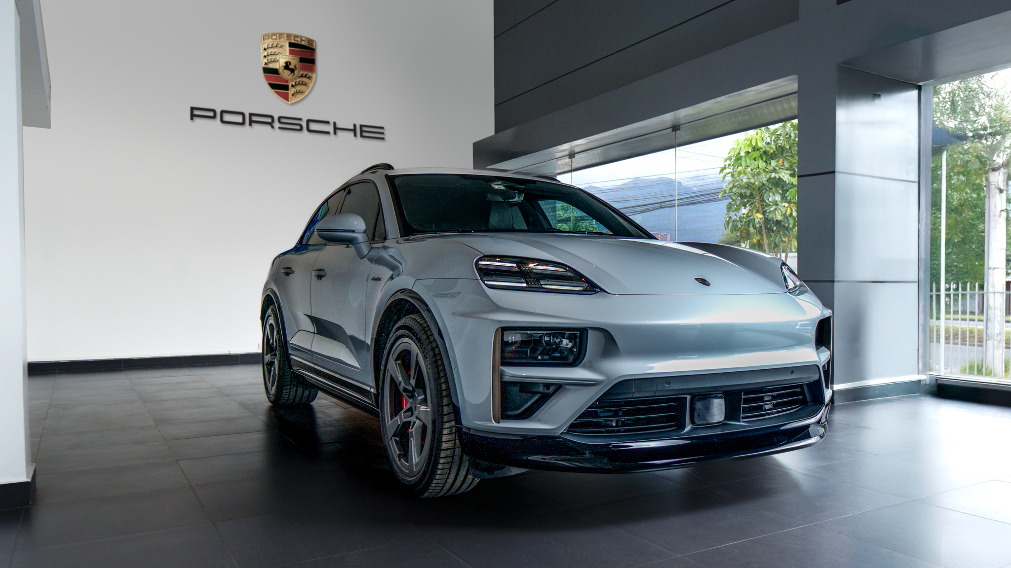 El nuevo Porsche Macan Turbo Electric llega al Ecuador - Porsche Newsroom LAT-AM