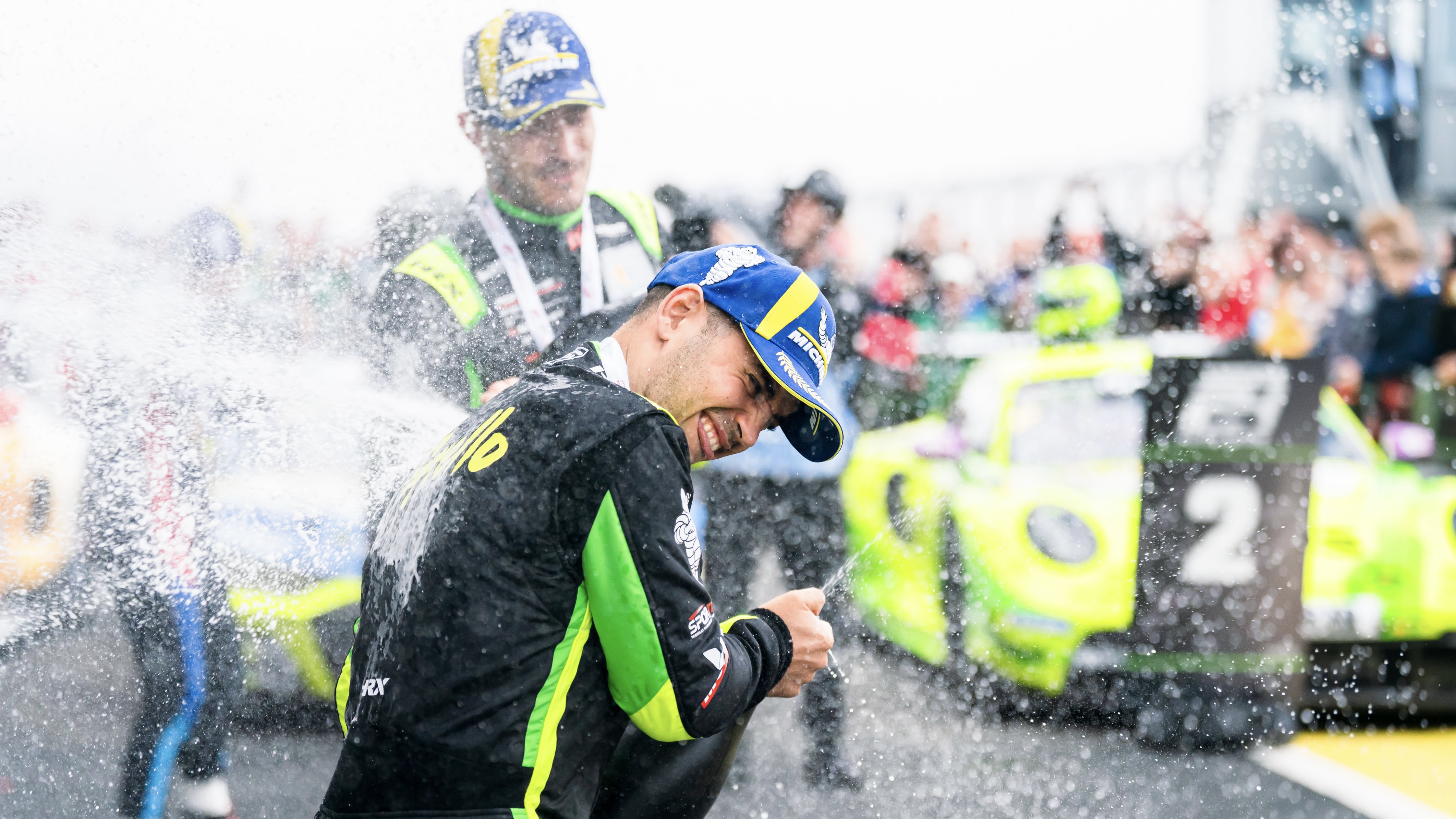 Porsche-Kundenteam Manthey EMA wird bei stark verkürztem Rennen Zweiter ...