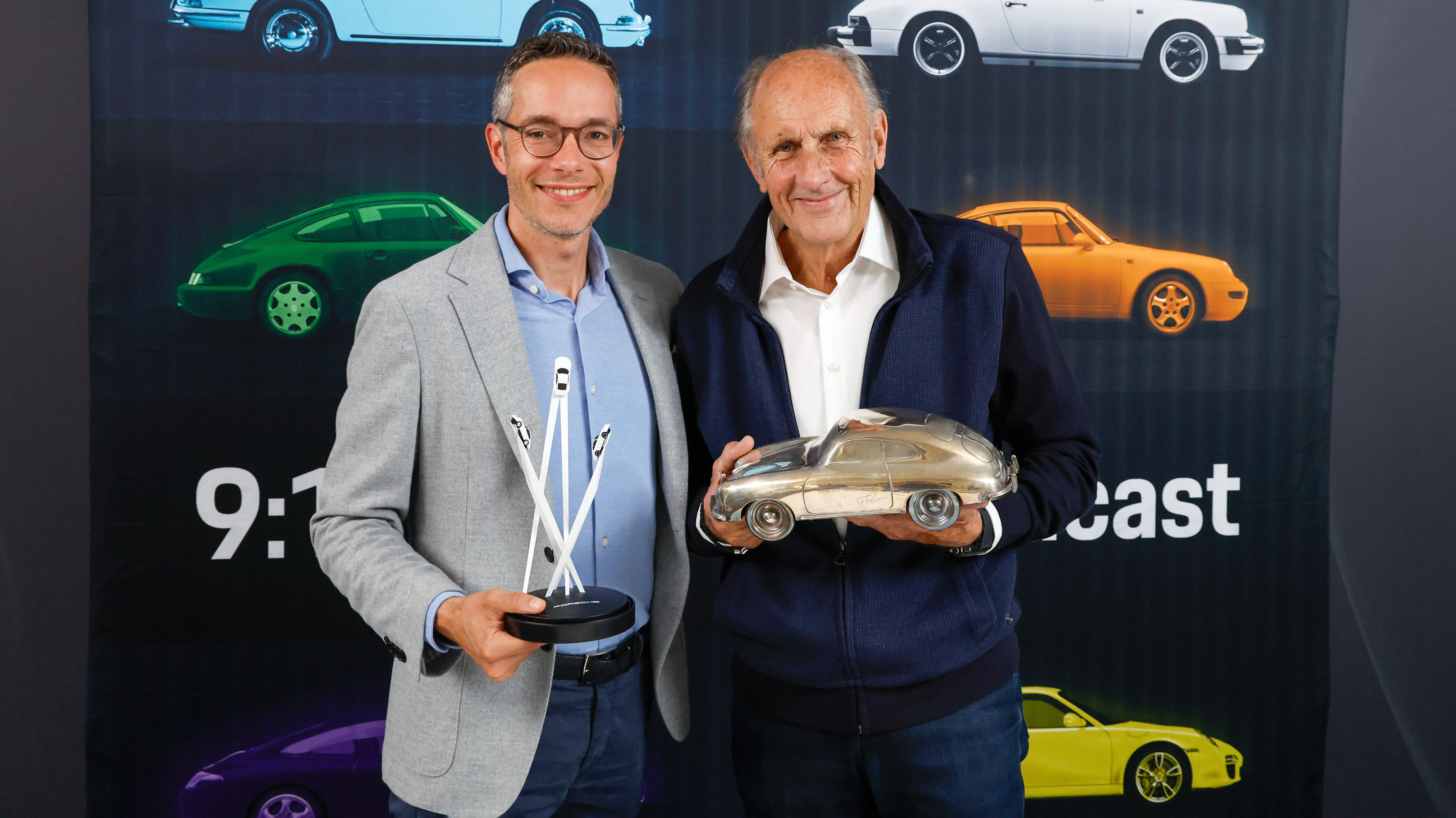 75 Jahre Porsche Sportwagen und 100 Jahre Le Mans: Rennfahrerlegende ...