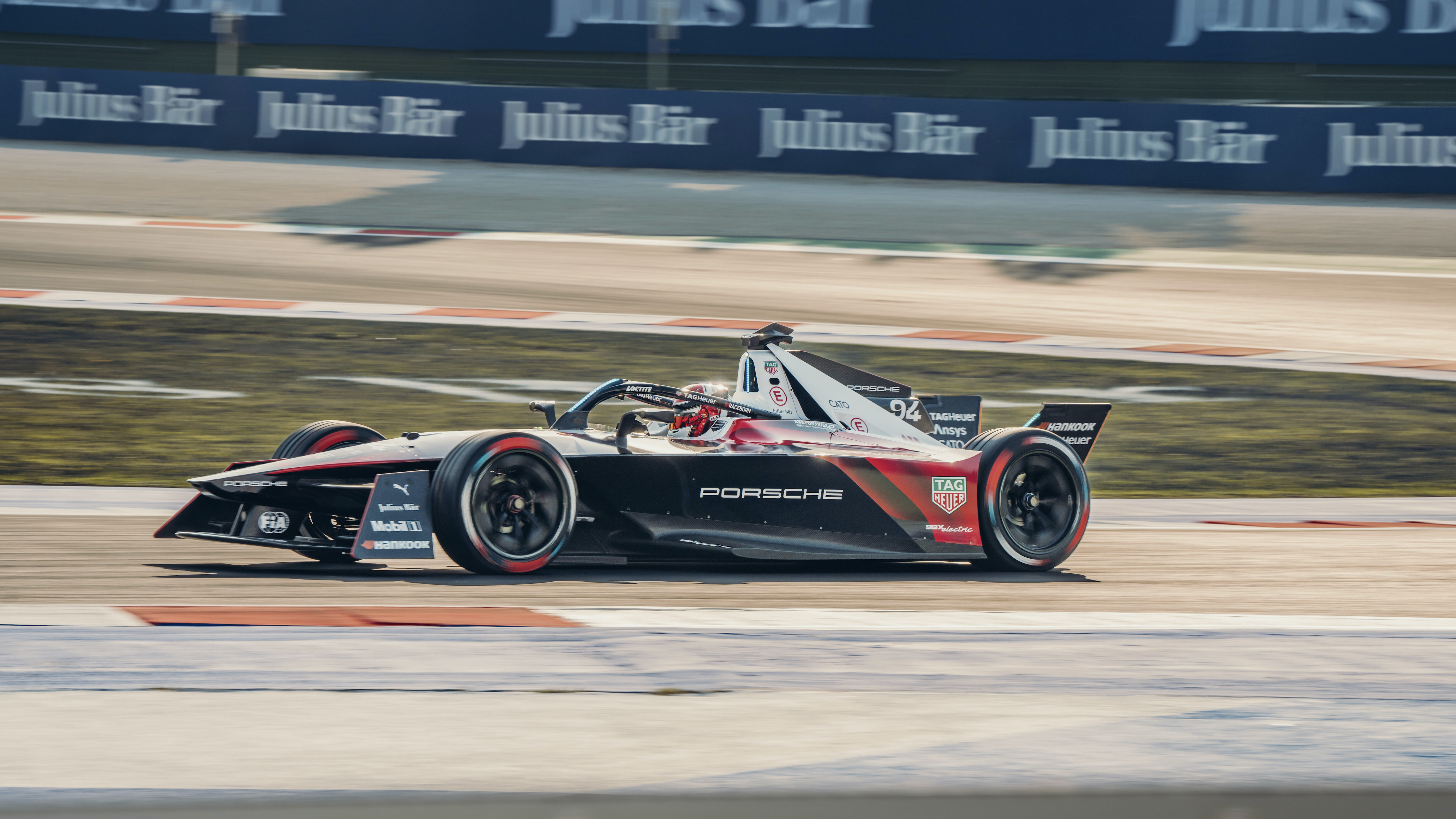 Win and Championship lead for Pascal Wehrlein, Jake Dennis level on ...