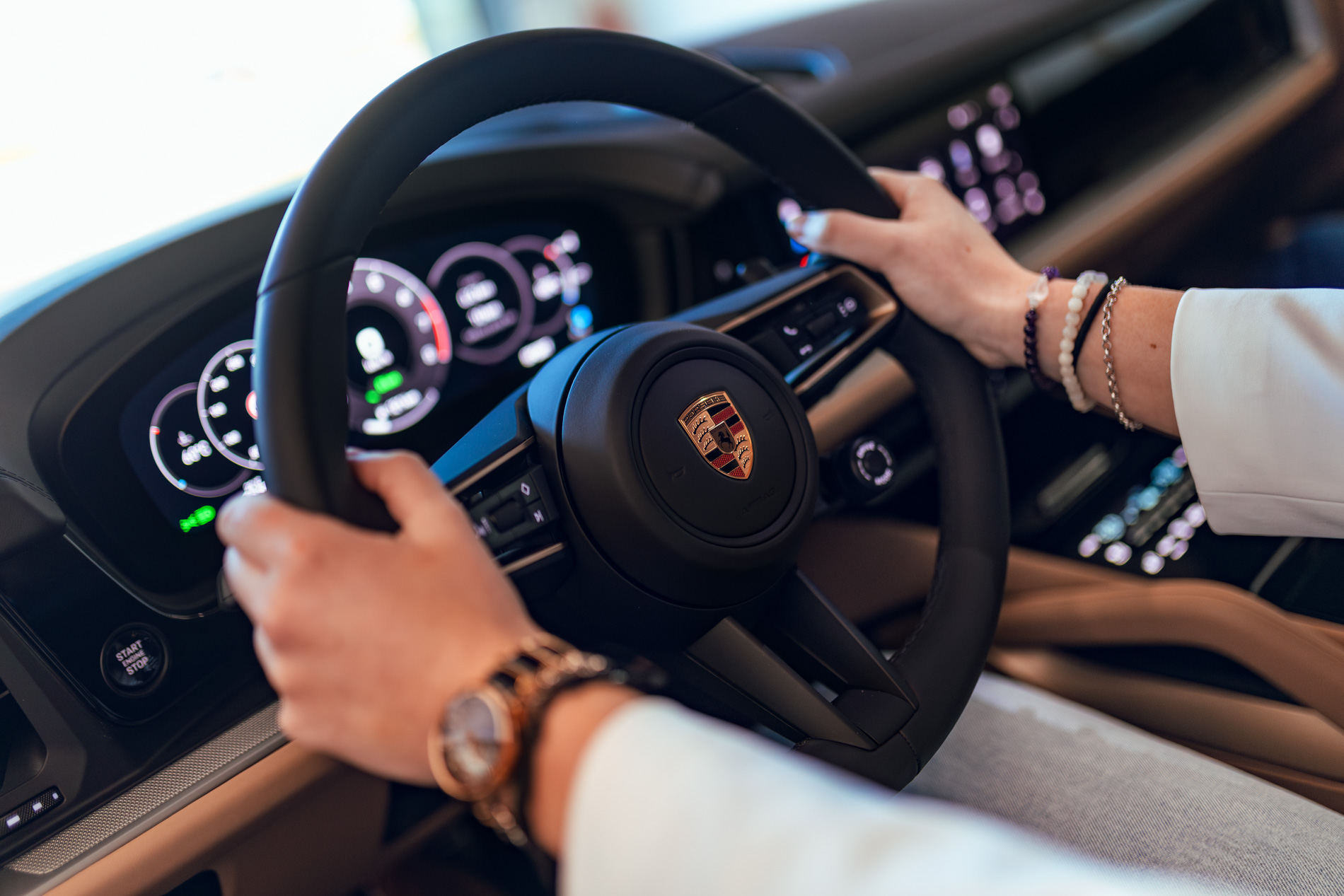 Wimbledonská vítězka sází na Cayenne E-Hybrid od českého importéra ...