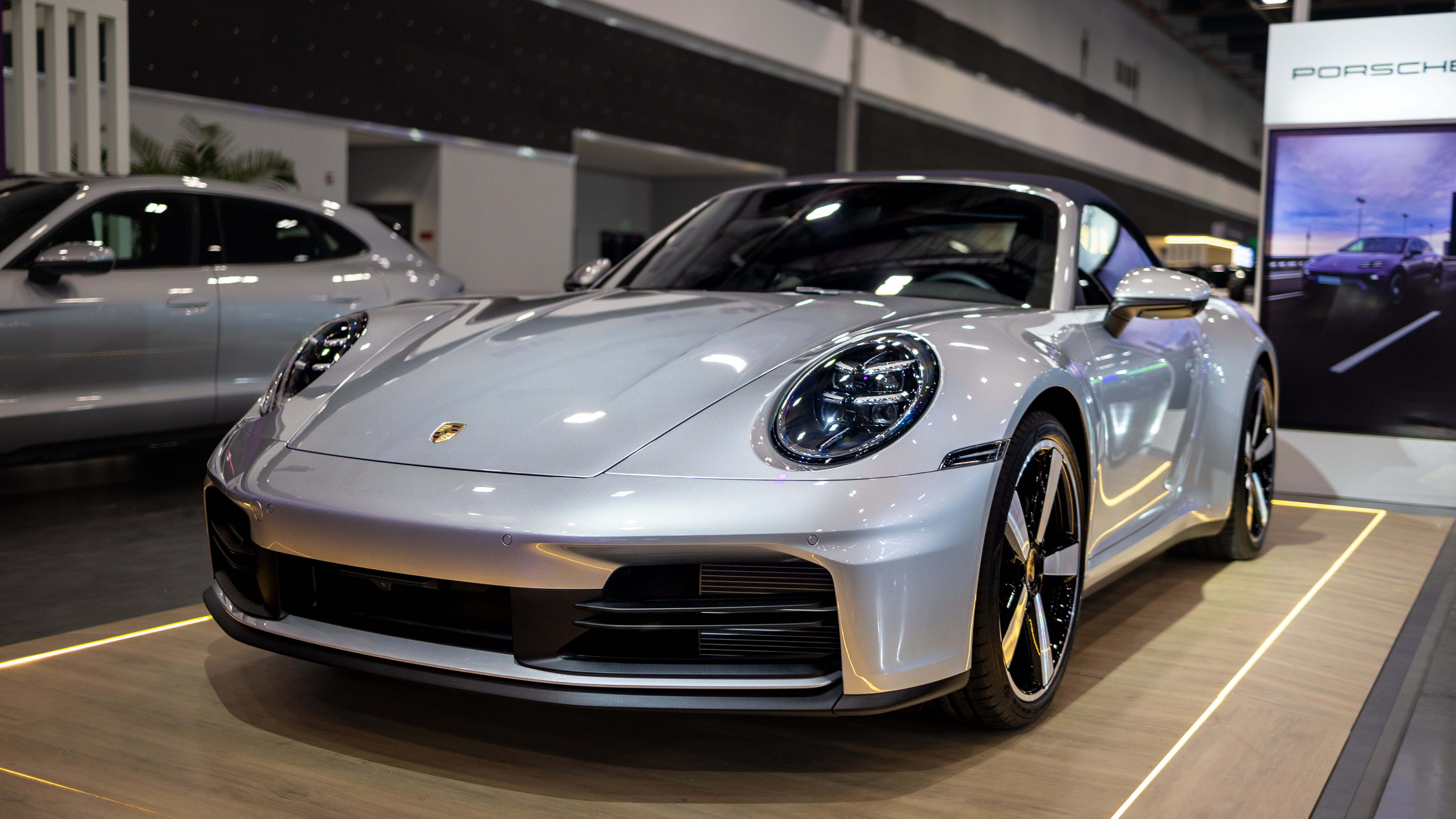 Porsche presenta modelos que integran tecnología y sostenibilidad en el ...
