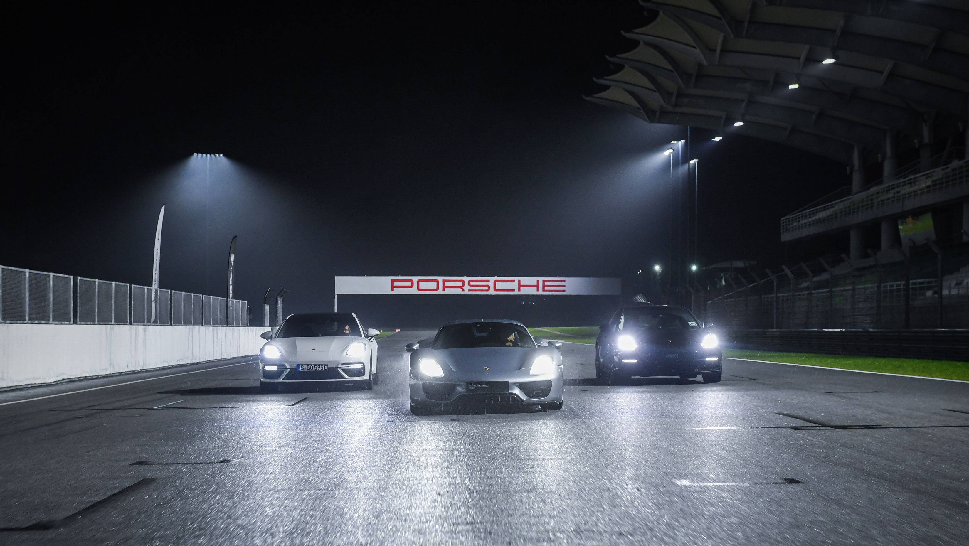 Porsche’s performance-oriented hybrids shine brighter when darkness ...