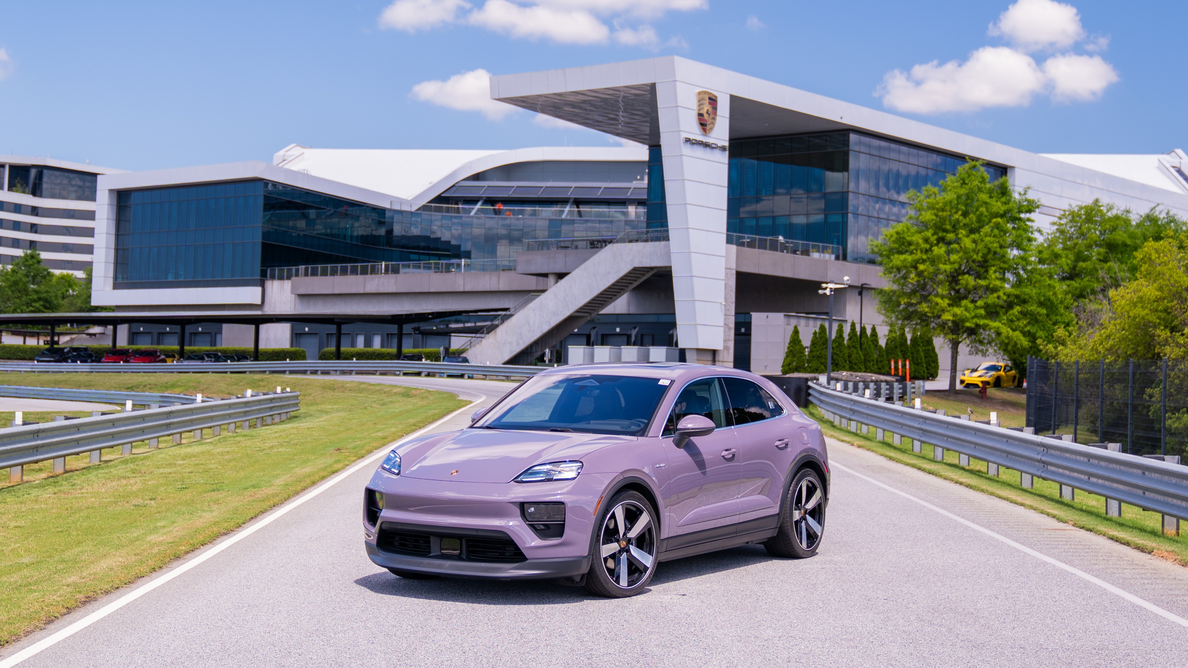 Porsche Experience Centers welcome the new Macan Electric to the track ...