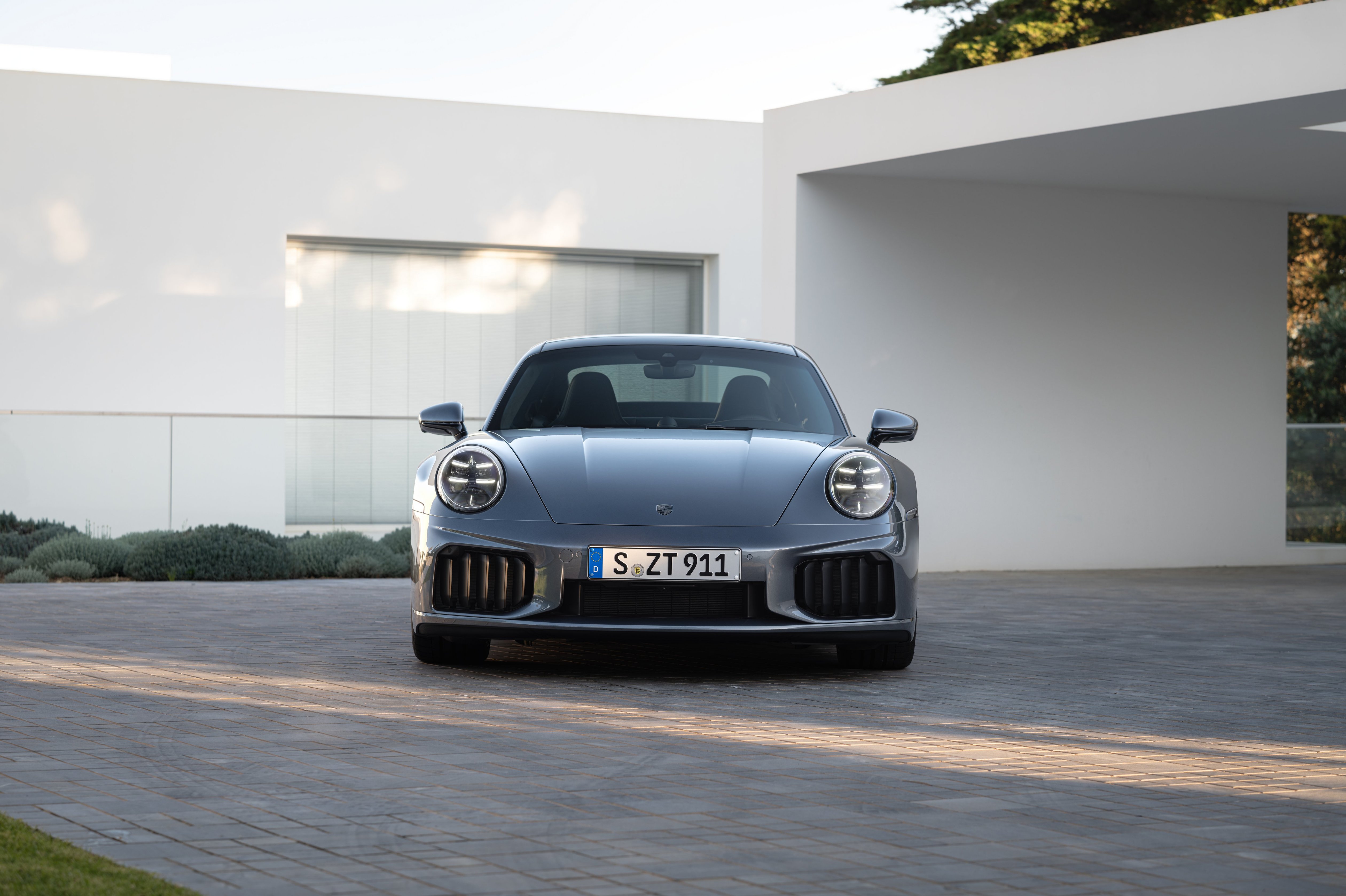 Noua sportivă cu performanțe 360: Porsche 911 Turbo S - Porsche Newsroom