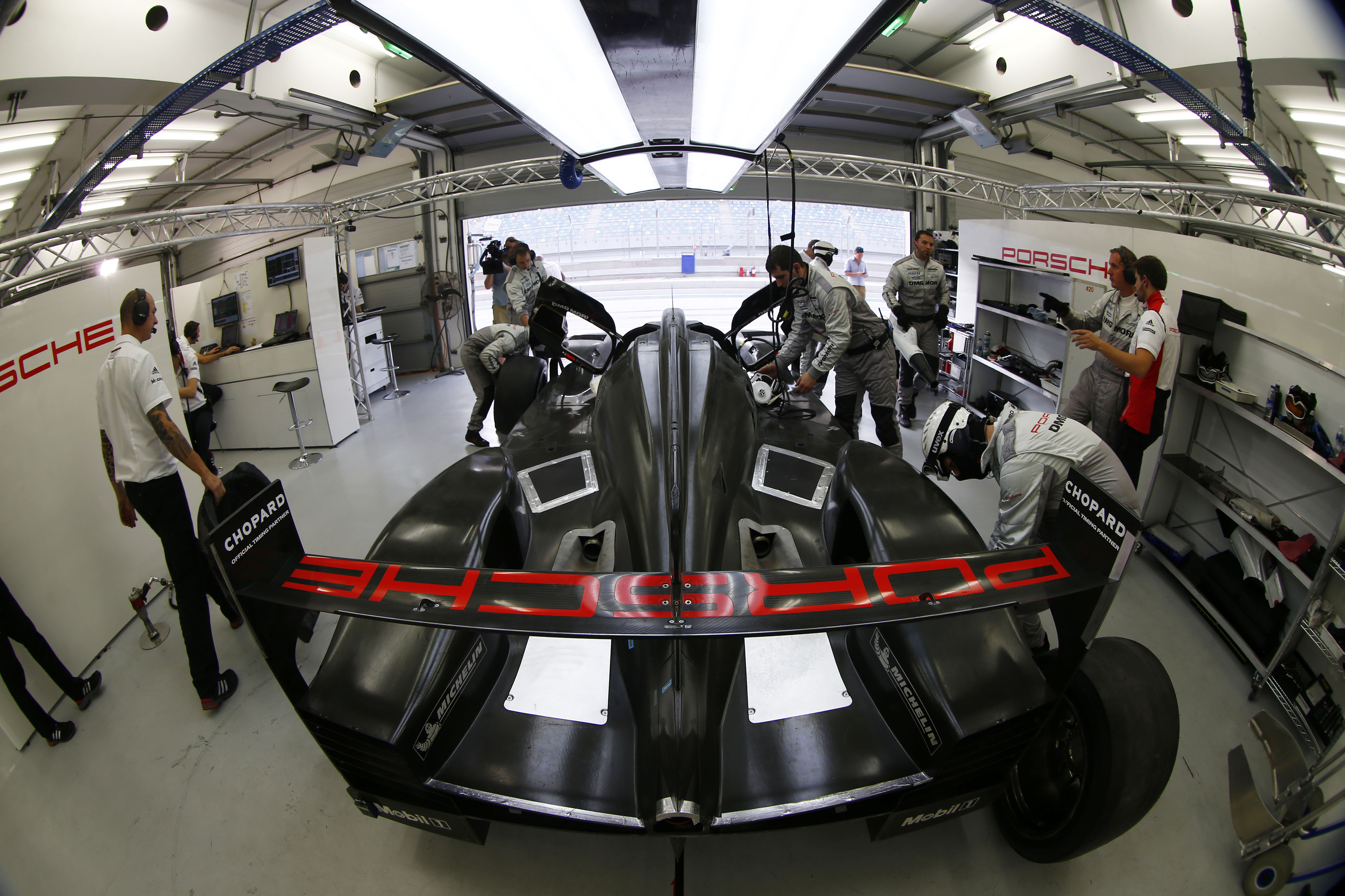Porsche technologies of the future in a test of endurance - Porsche ...