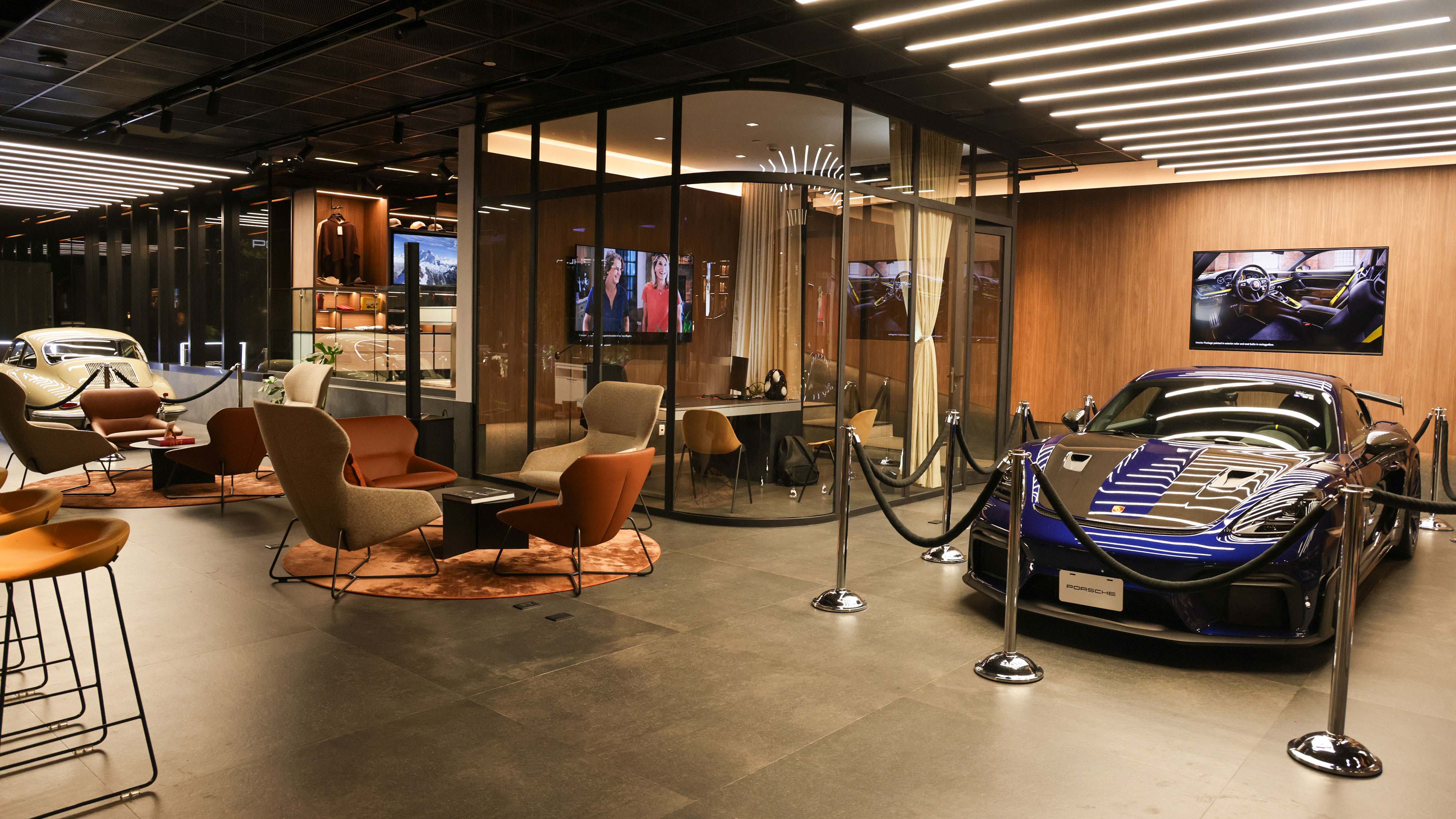 Porsche Studio La Roma: Un innovador espacio de comunidad en el corazón ...