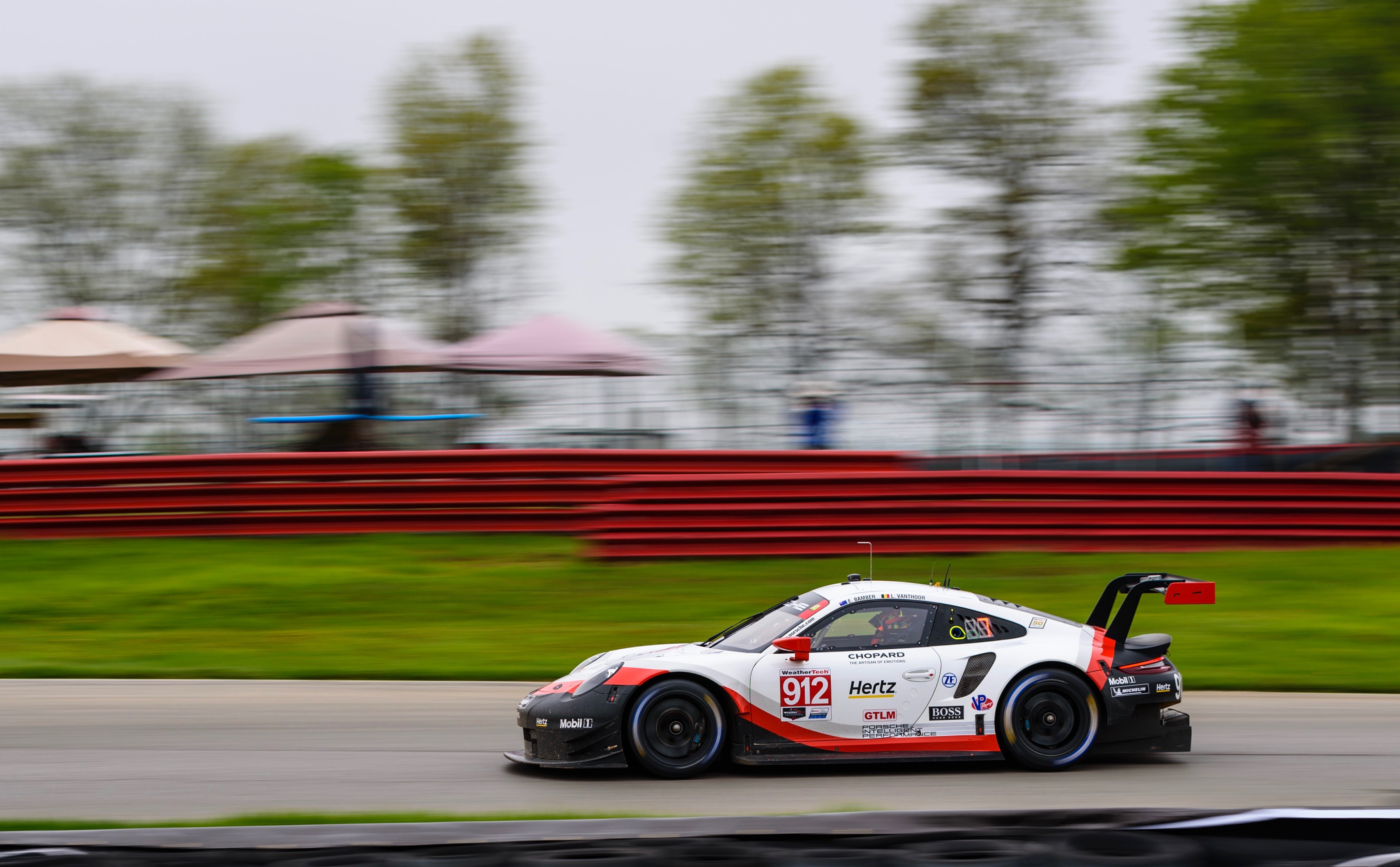 IMSA: Porsche extends series lead with win and podium place - Porsche ...