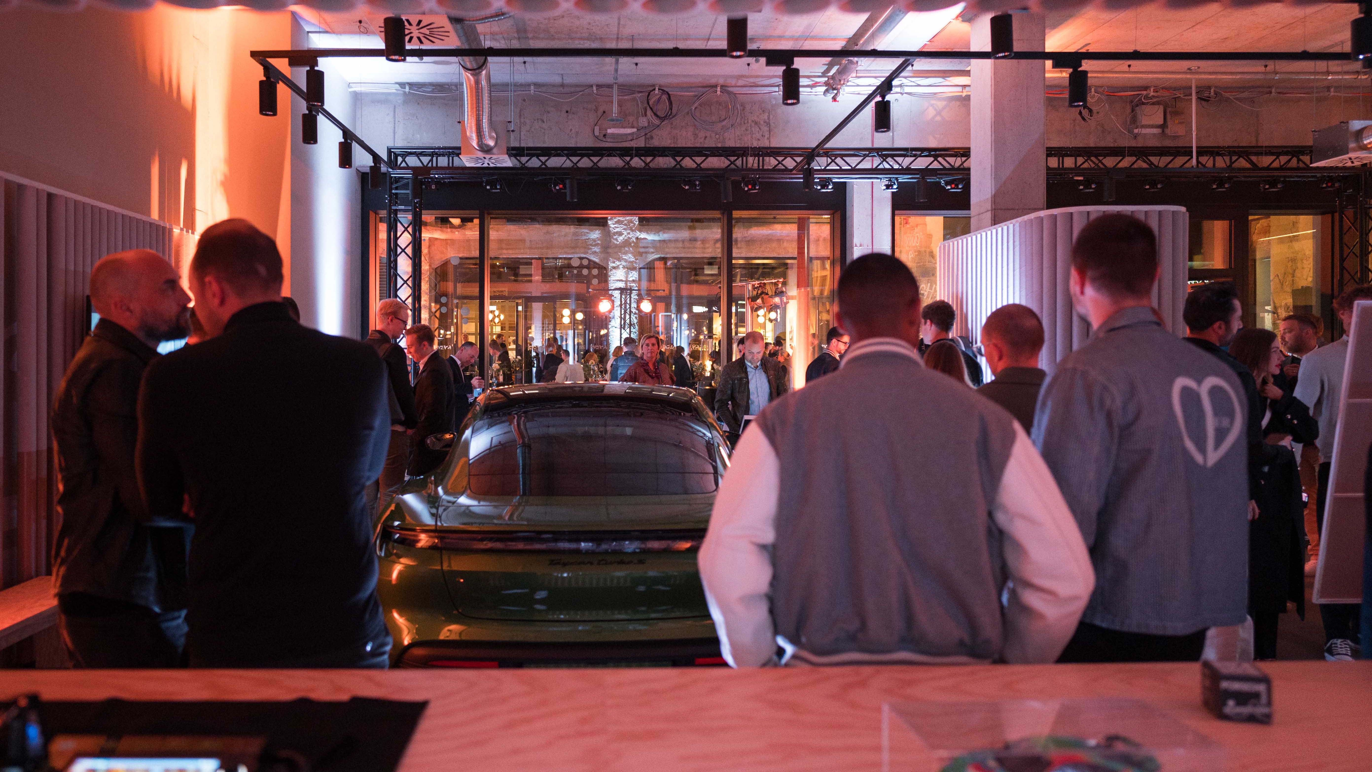 Porsche Pop-up-Store in Berlin eröffnet - Porsche Newsroom DEU