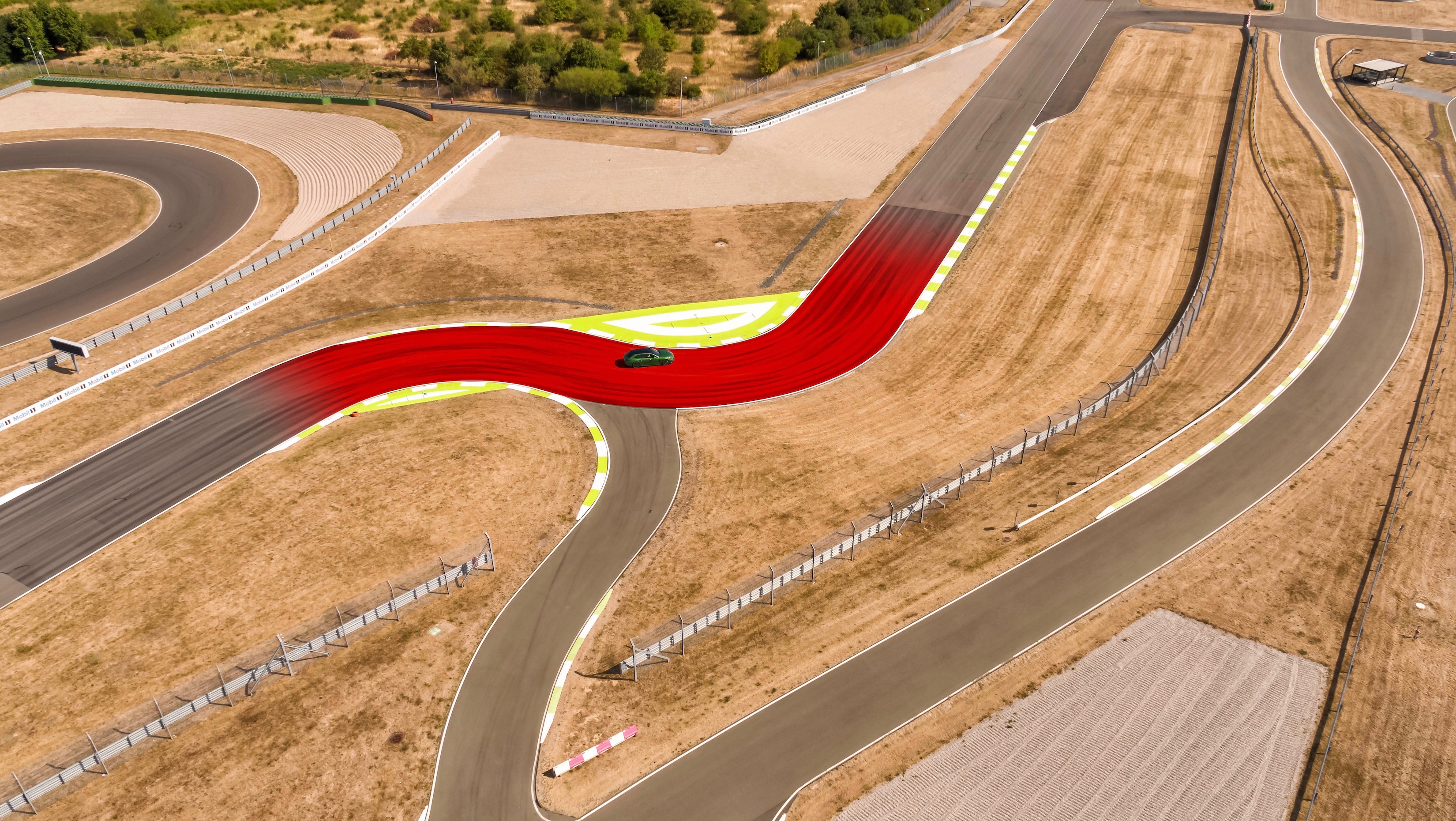 Die Welt in elf Kurven: Die Porsche-Rundstrecke in Leipzig - Porsche ...