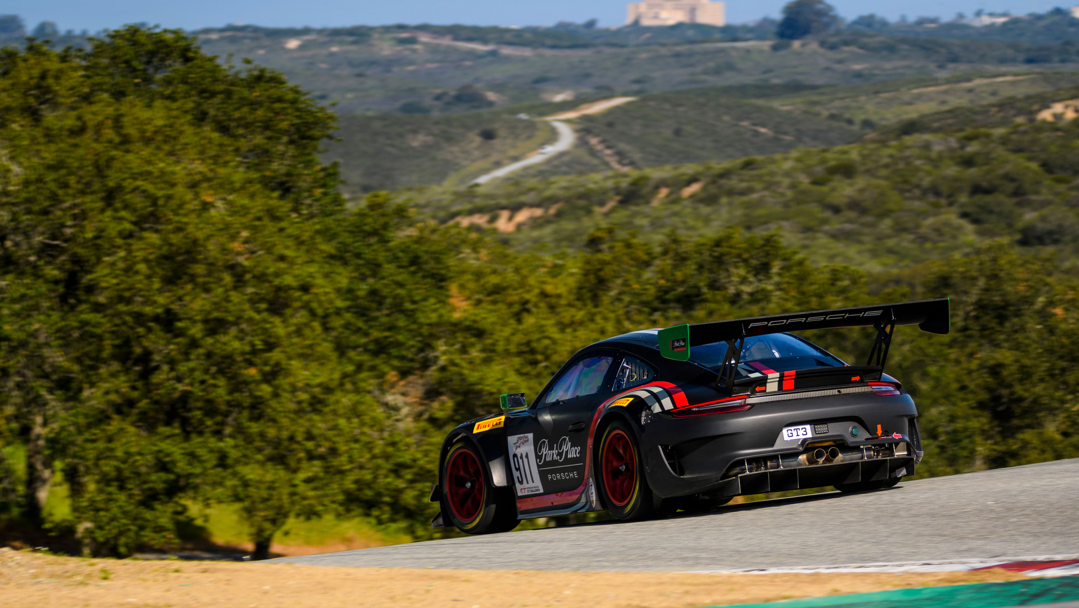 Porsche 911 GT3 R finishes eight-hour race in third - Porsche Newsroom