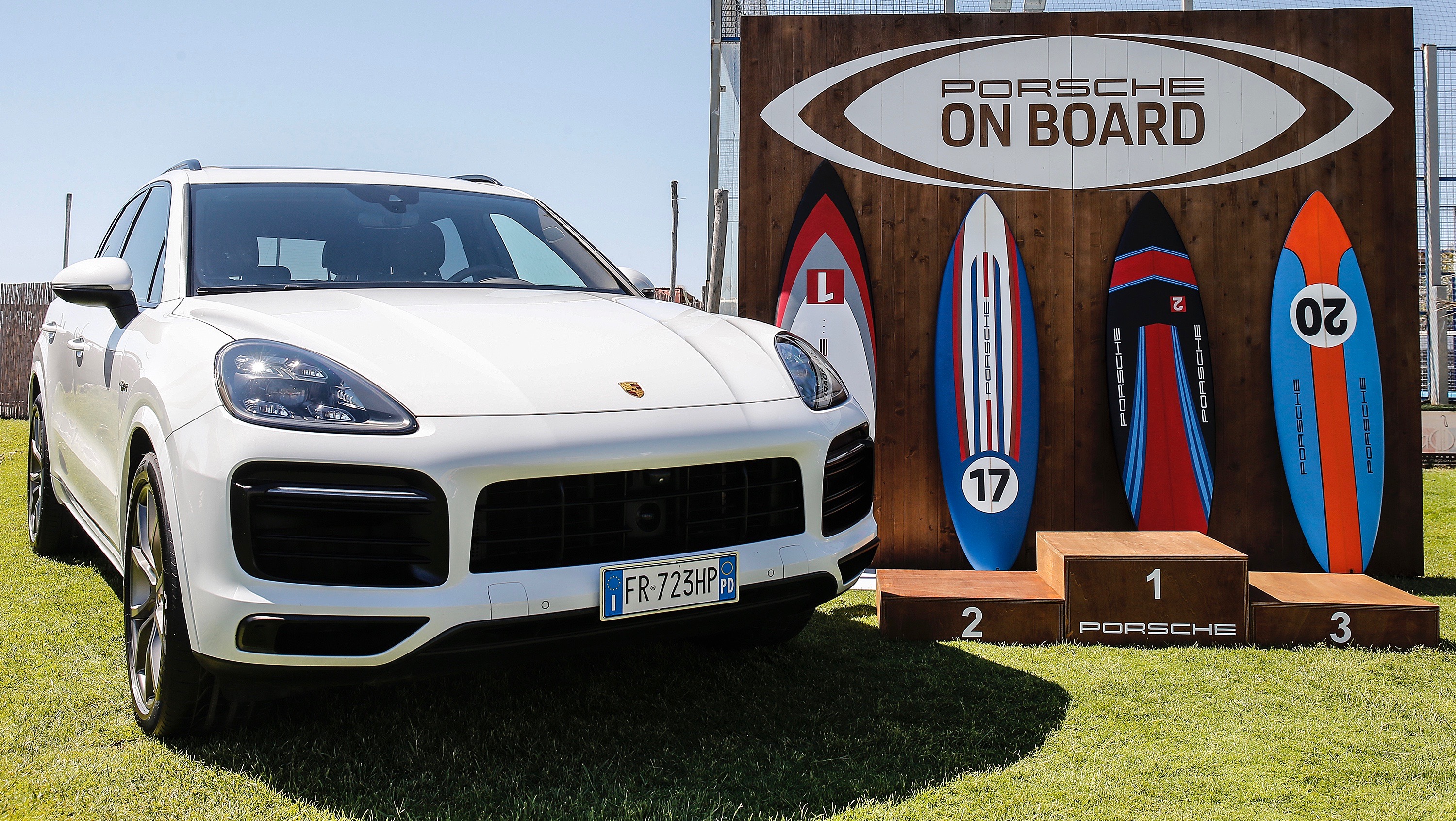Porsche Italia presents new water sports initiative - Porsche Newsroom