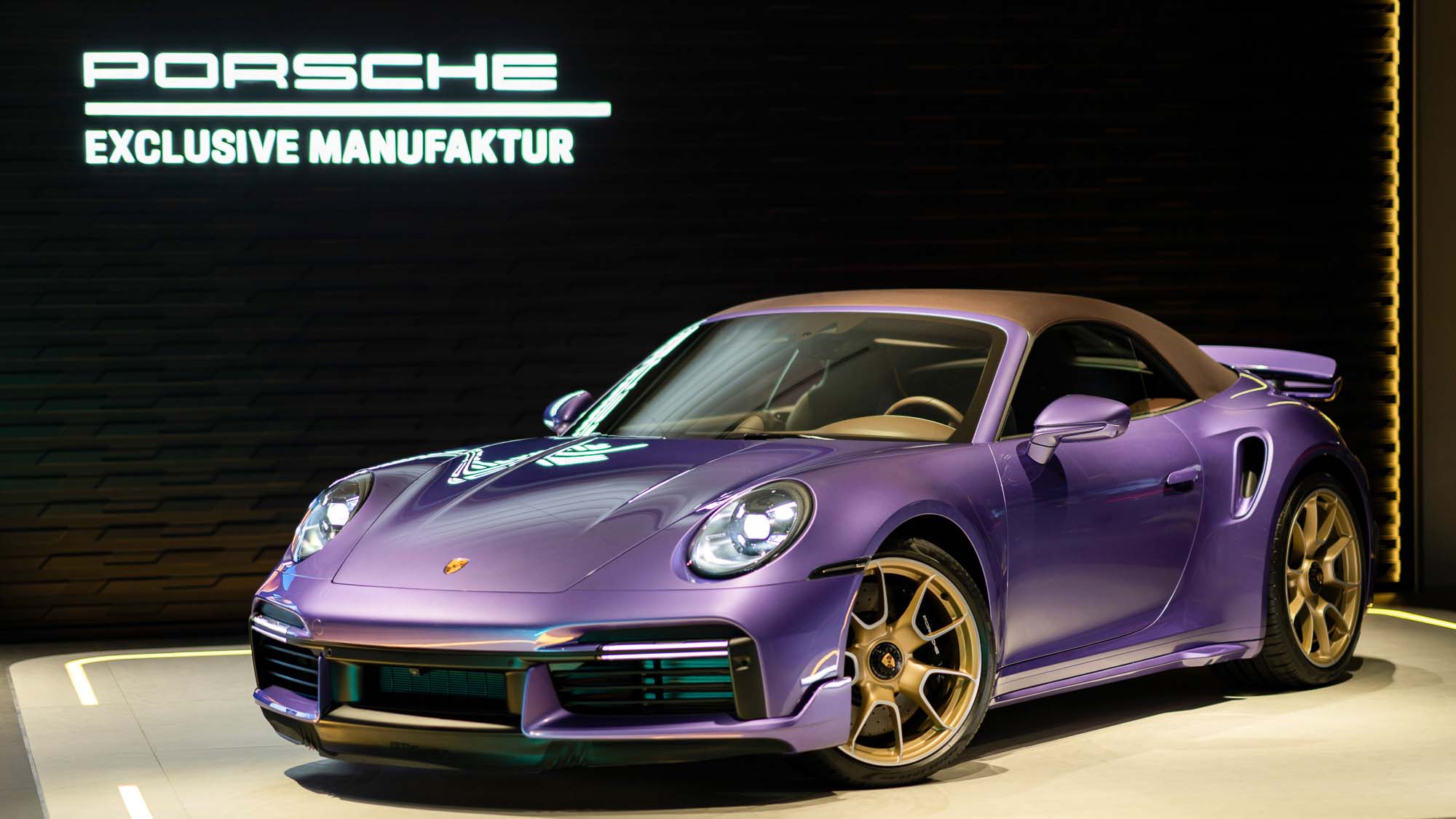 Porsche Centre Abu Dhabi creates unique 911 Turbo Cabriolet - Porsche ...