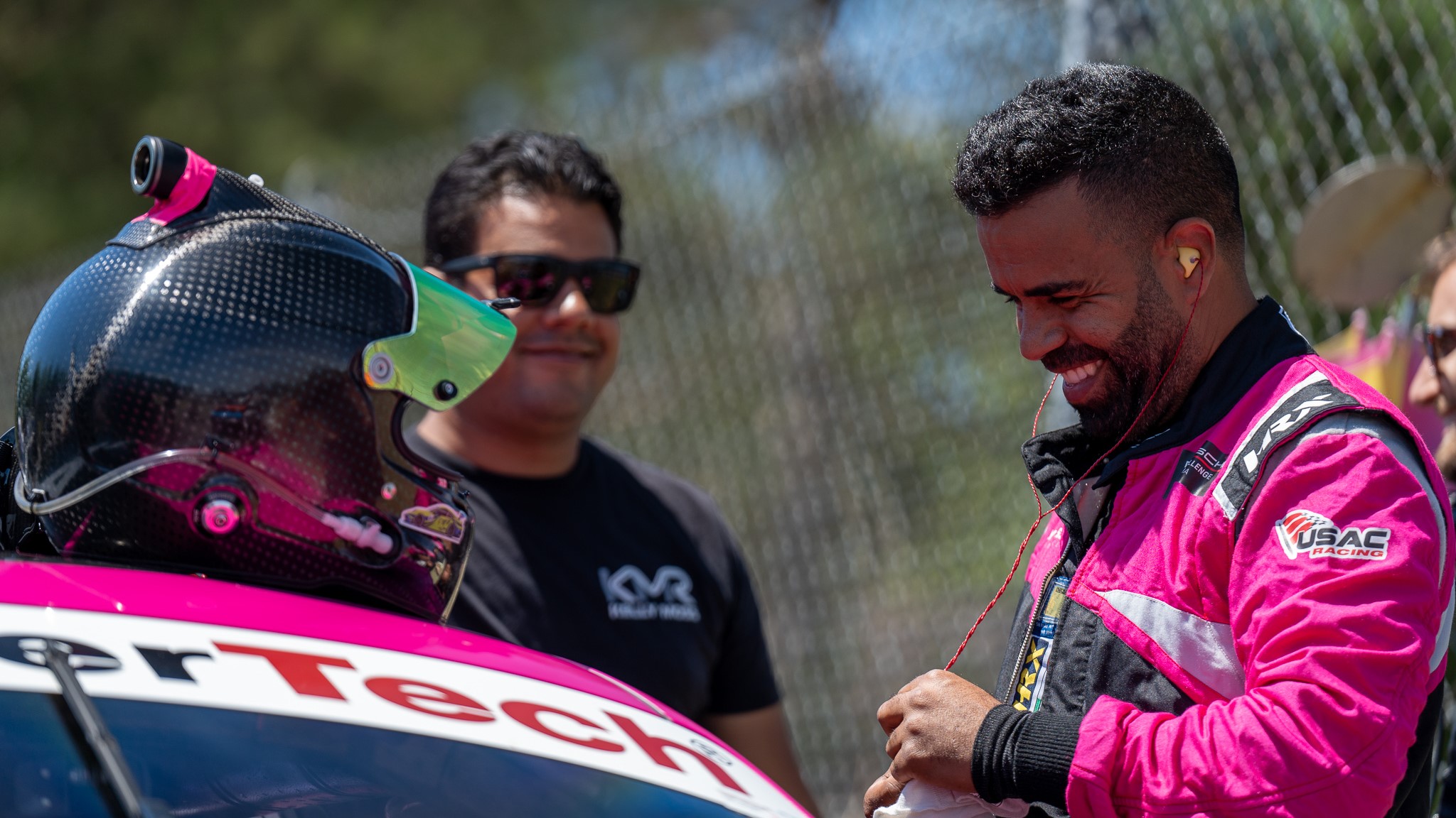 Dominicano Castro vs leyenda de la NASCAR Jeff Gordon - Porsche ...