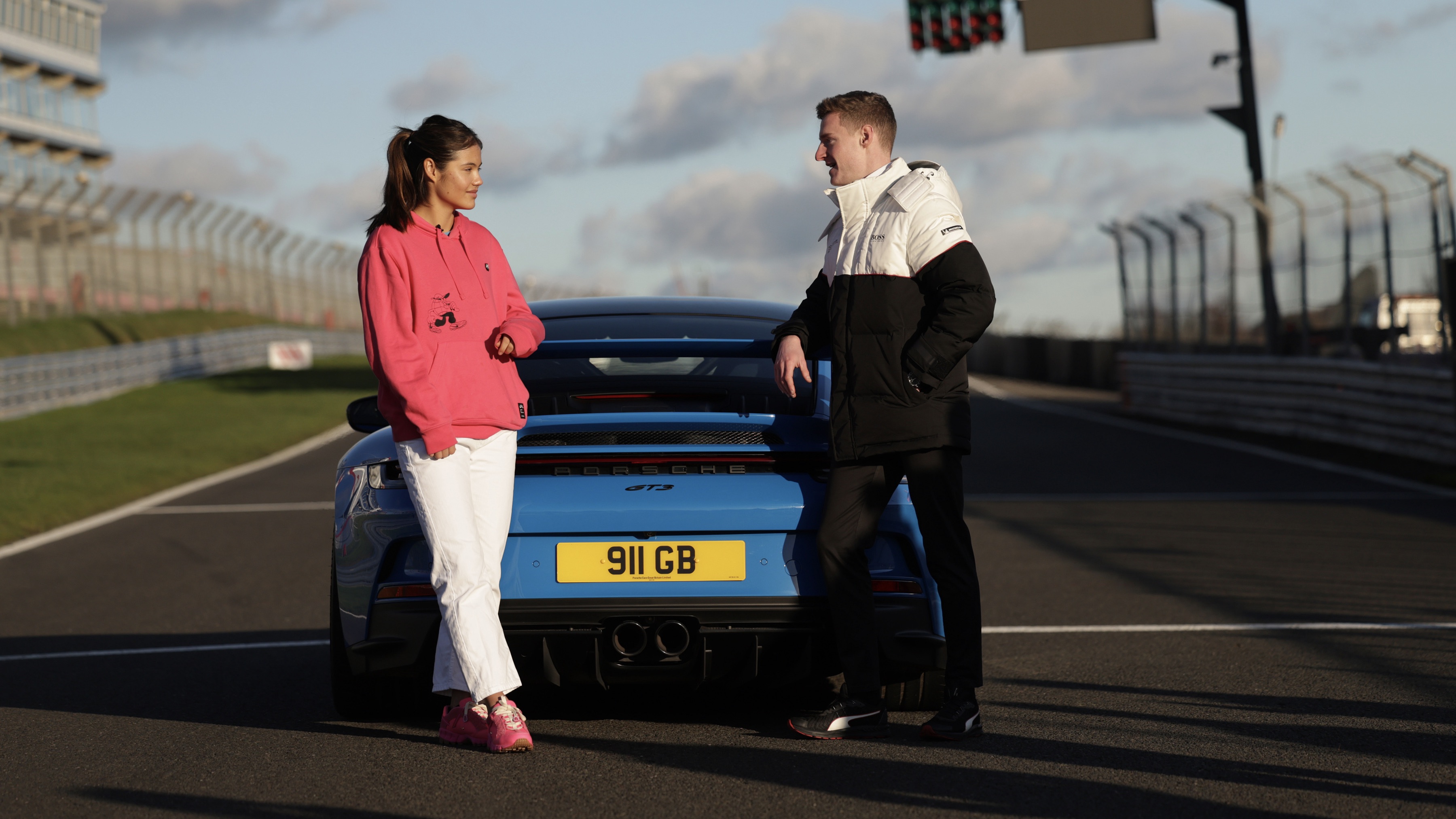 Emma Raducanu experiences the 911 GT3 on the race track at Brands Hatch ...