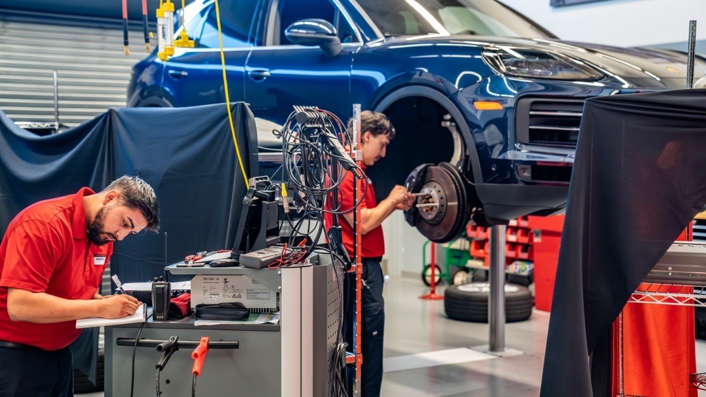 Porsche celebrates 25 years of automotive technical training excellence ...
