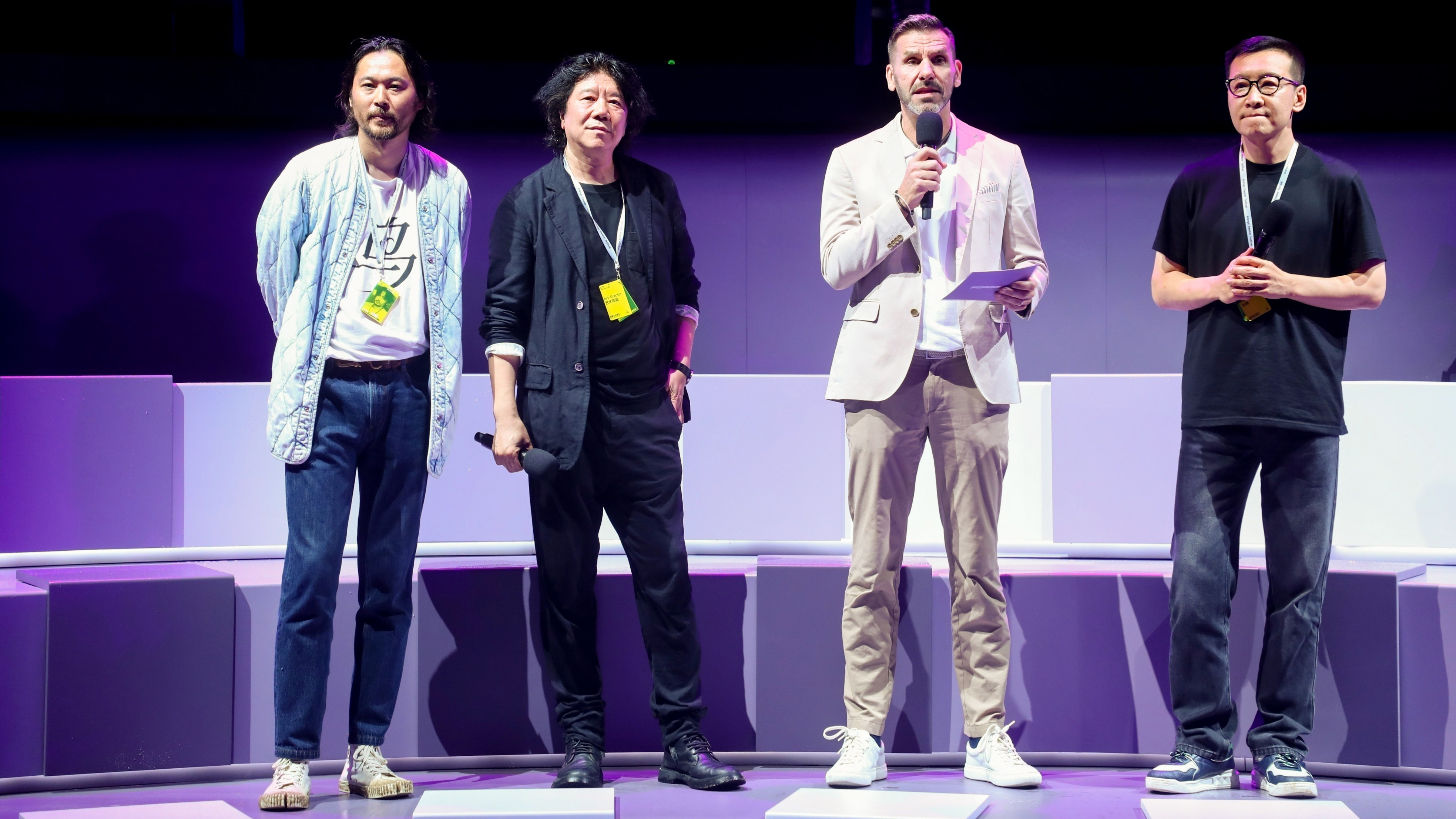 Porsche joins hands with the Aranya Theater Festival - Porsche Newsroom