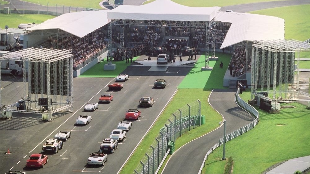 The ‘birthplace’ of the Cayenne: why Porsche chose Leipzig - Porsche ...