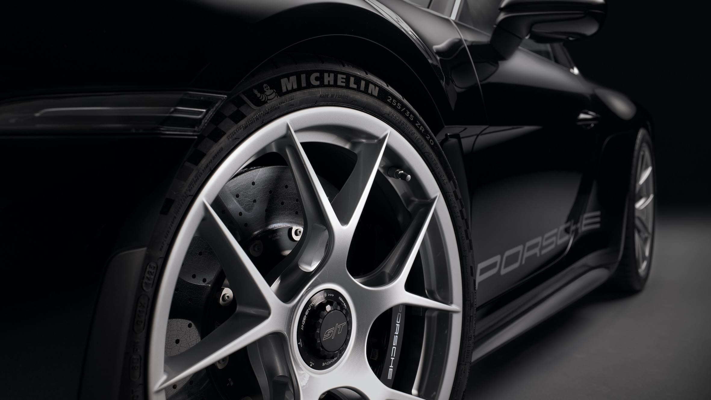 Chassis and dynamics - Porsche Newsroom