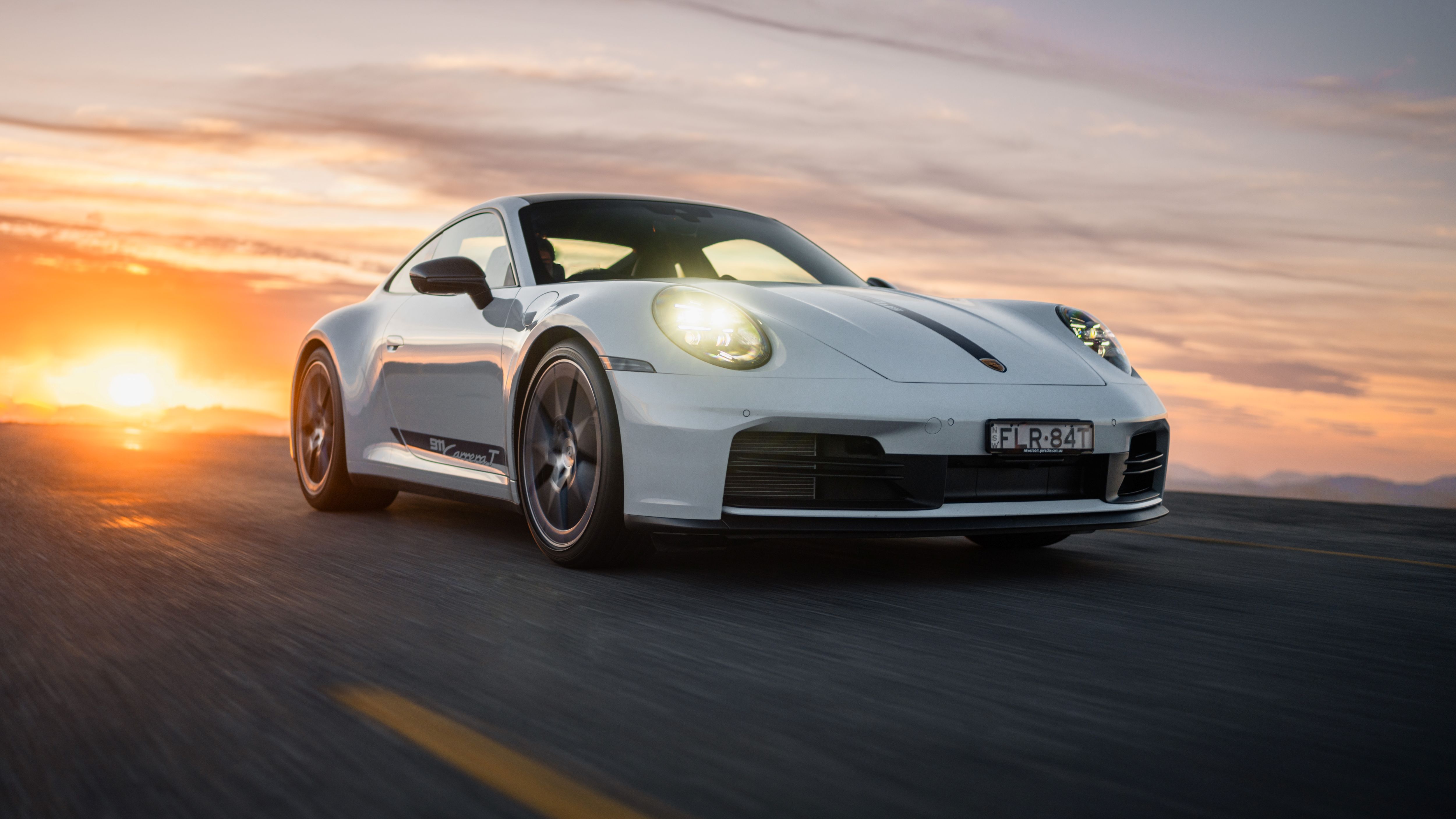 Product Highlights: The new 911 – T-Hybrid for significantly enhanced ...
