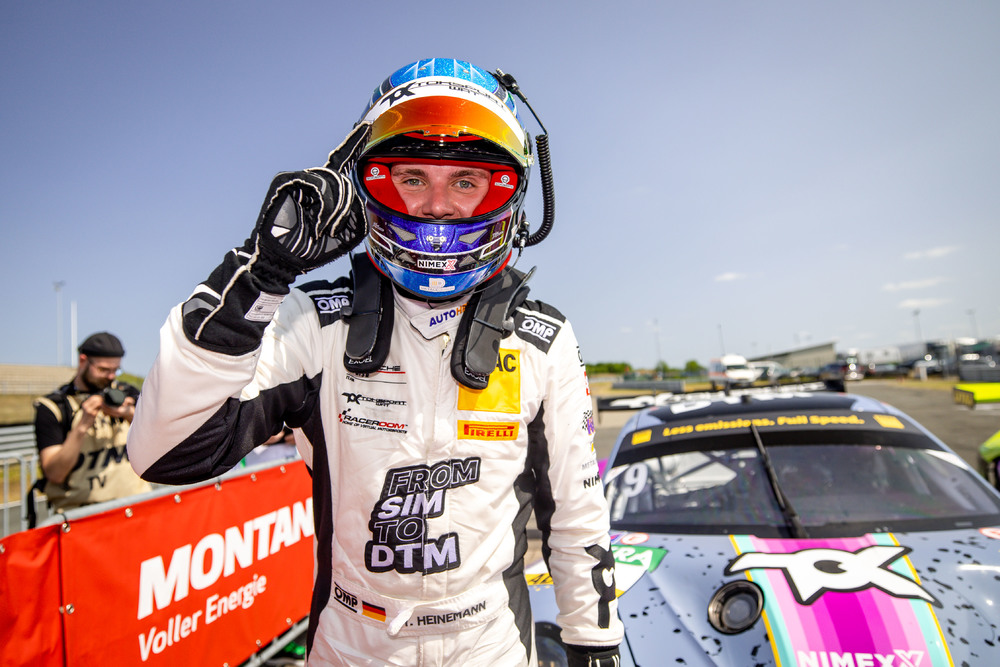 Porsche customer teams at the top at the DTM season opener in ...