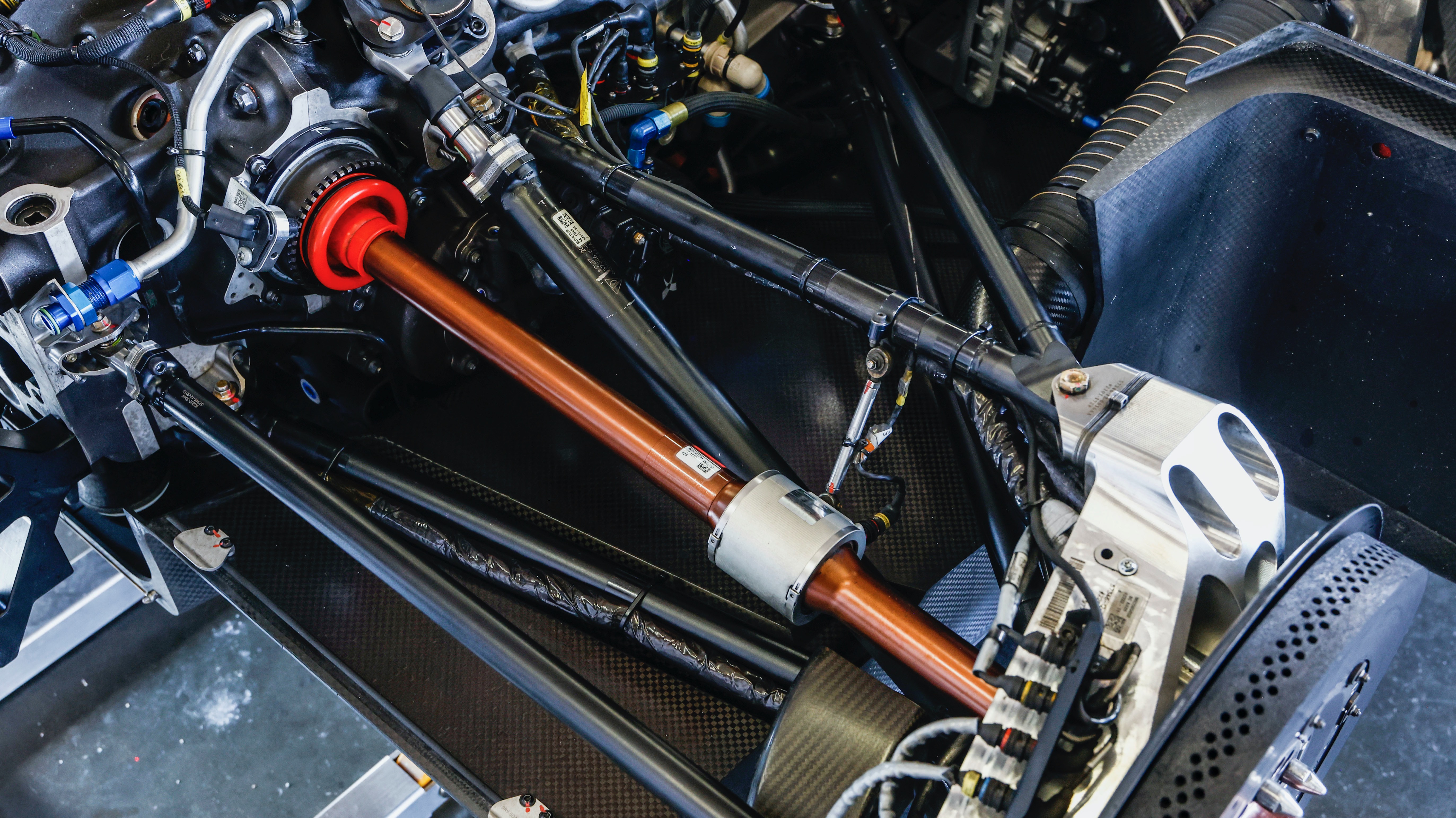 保时捷 963 GTP 组别原型车技术详解 - Porsche Newsroom CHN
