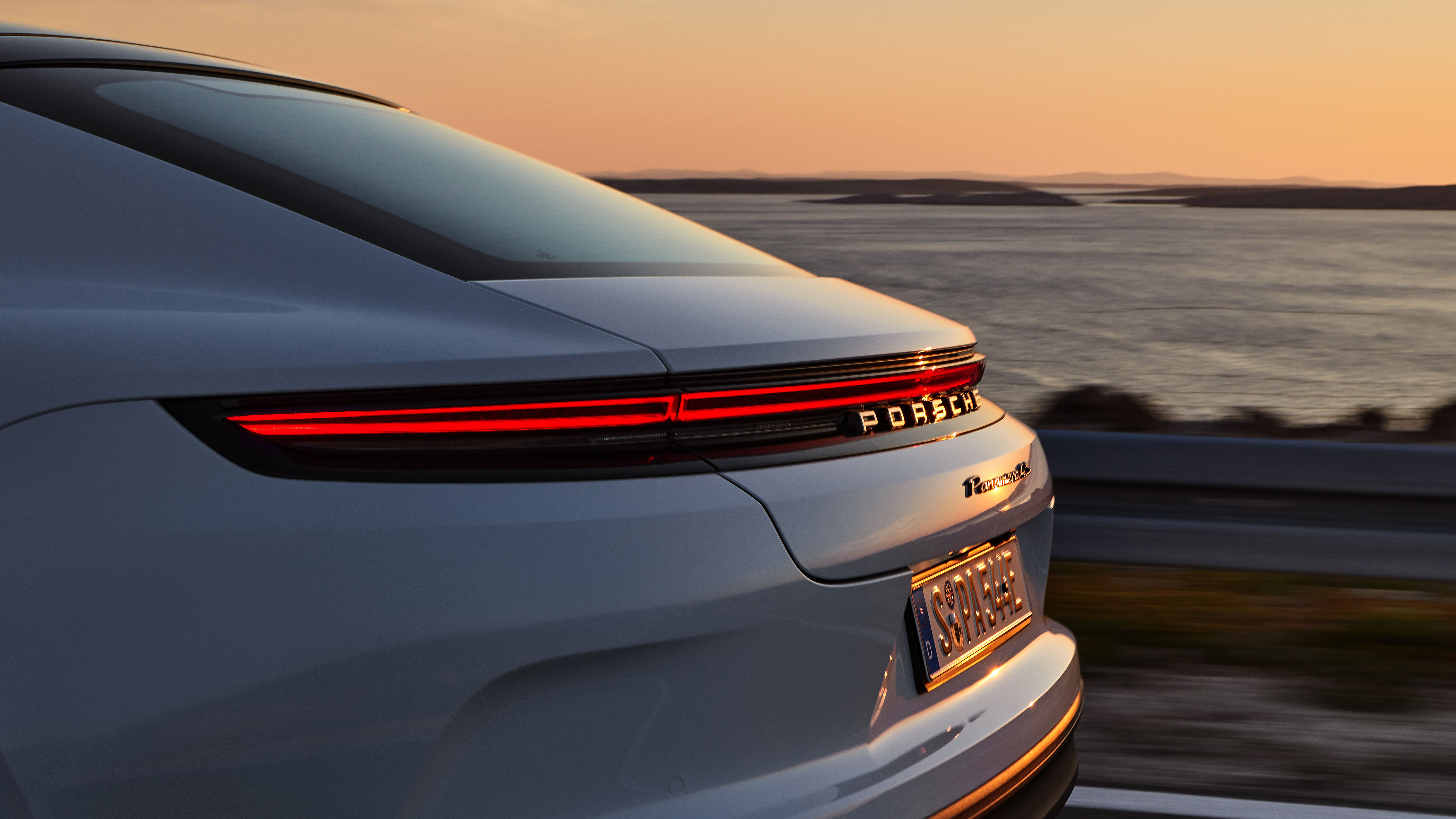 Porsche presents two new e-hybrid variants of the Panamera - Porsche ...