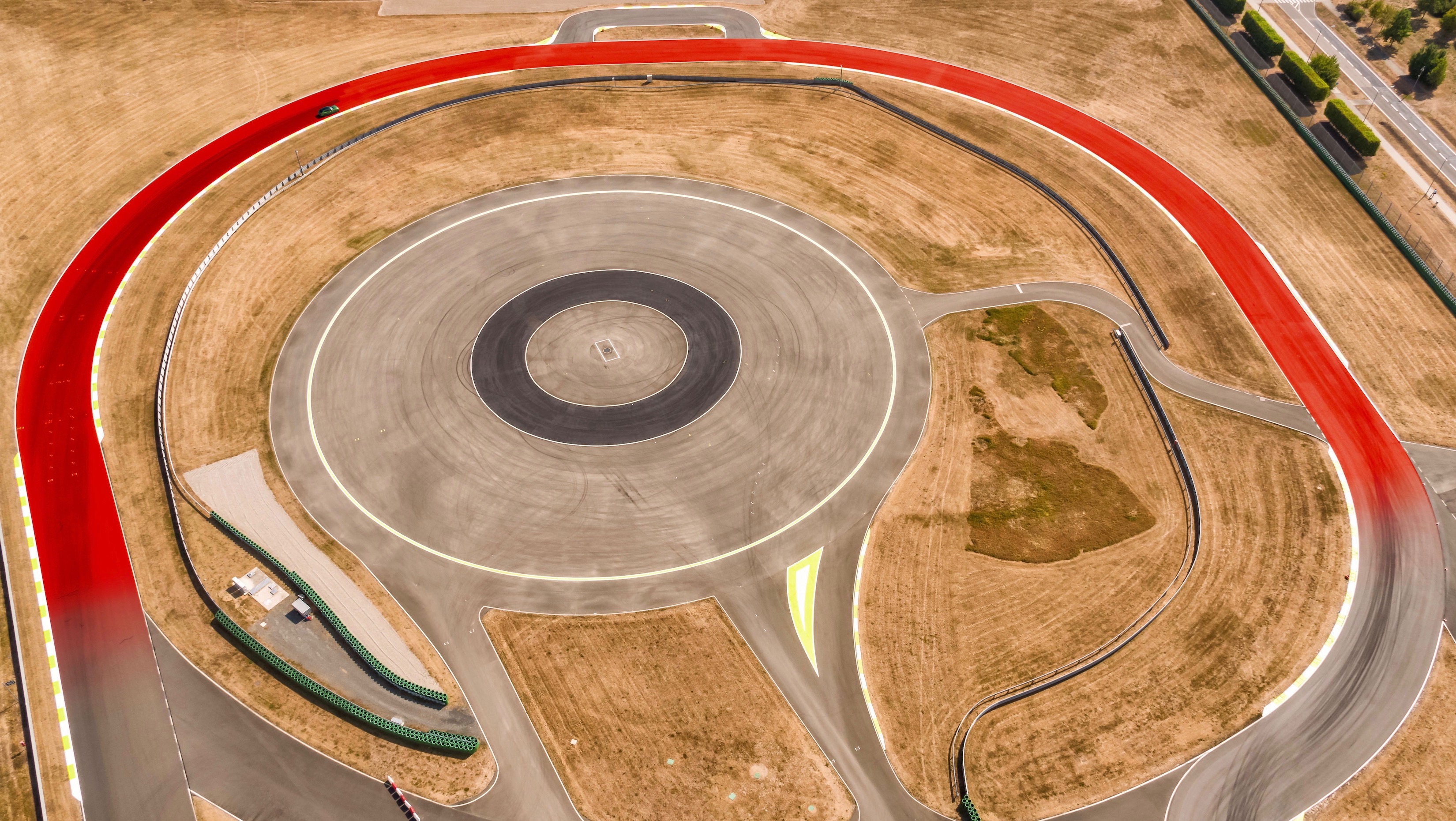 Round the world in eleven bends: The Porsche circuit in Leipzig ...