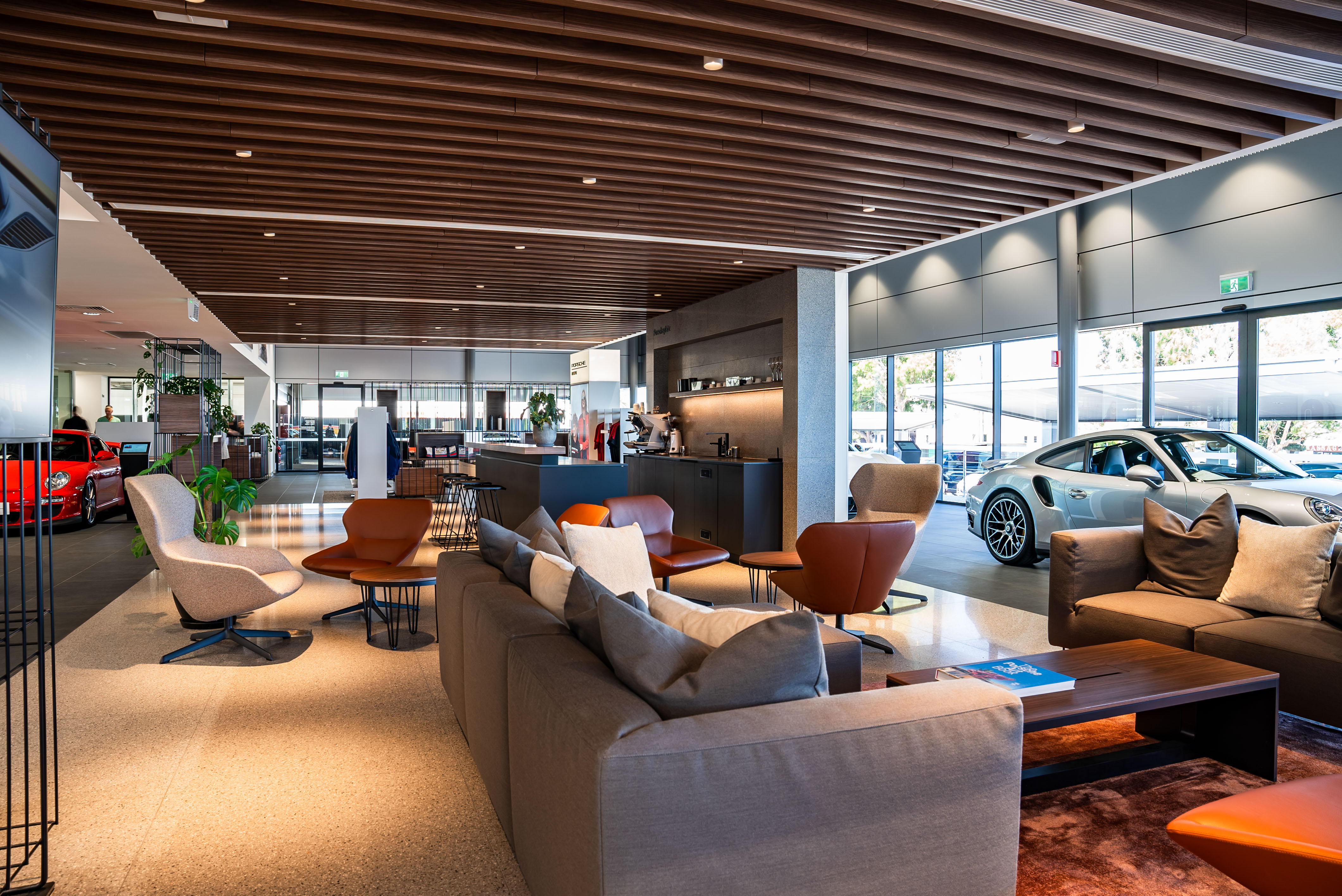 Digital first: The Virtual Porsche Retail Experience - Porsche Newsroom AUS