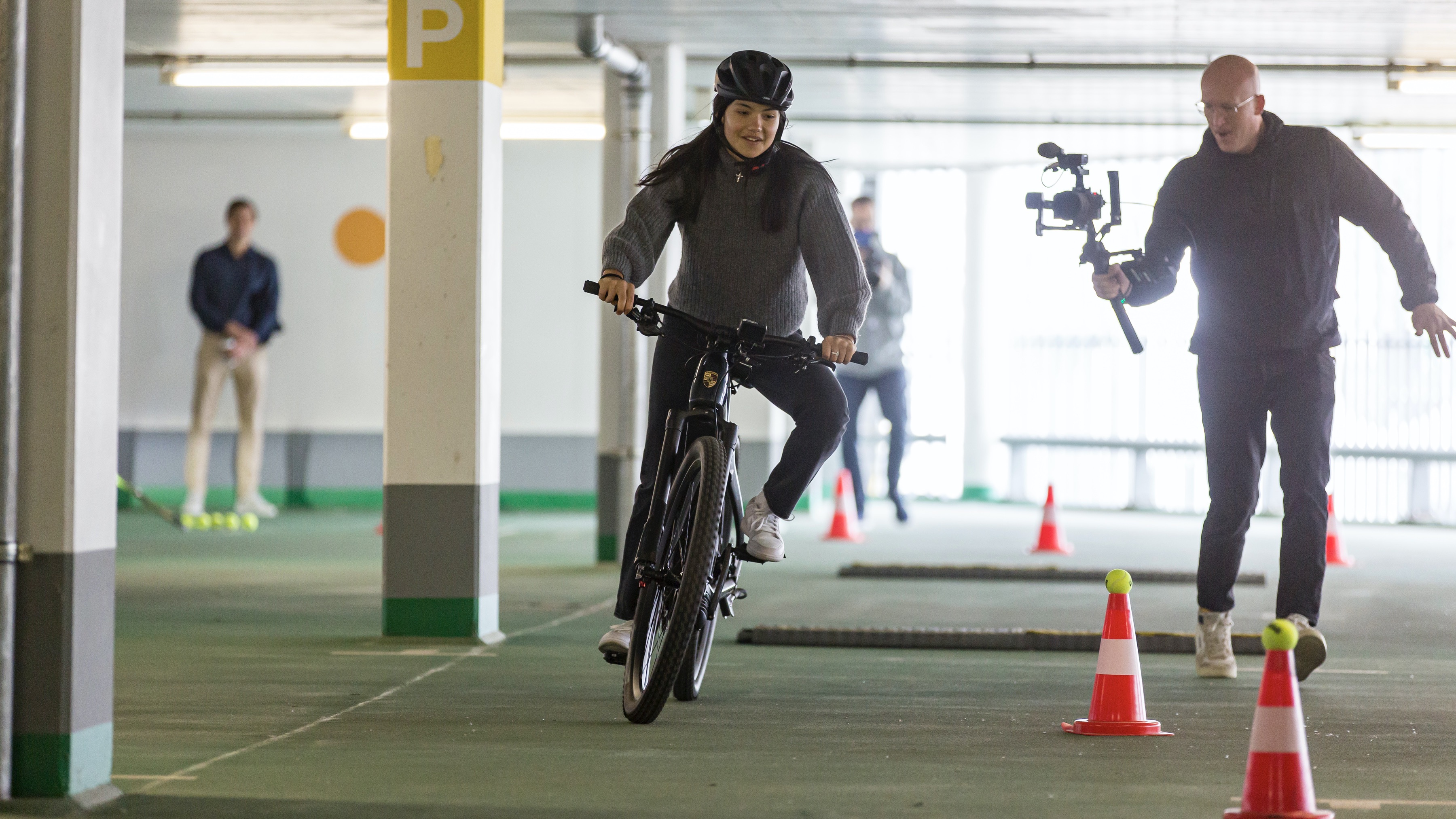 Emma Raducanu: “I can’t wait to be back” - Porsche Newsroom