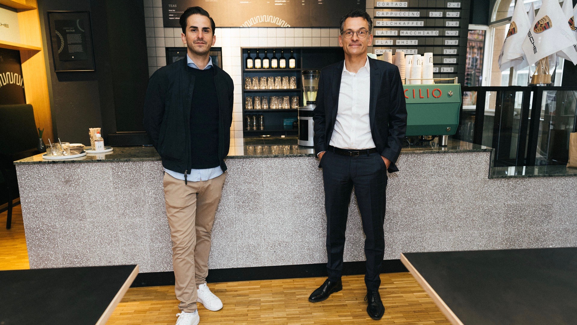 Porsche Deutschland unterstützt Stuttgarter Charity-Café - Porsche ...