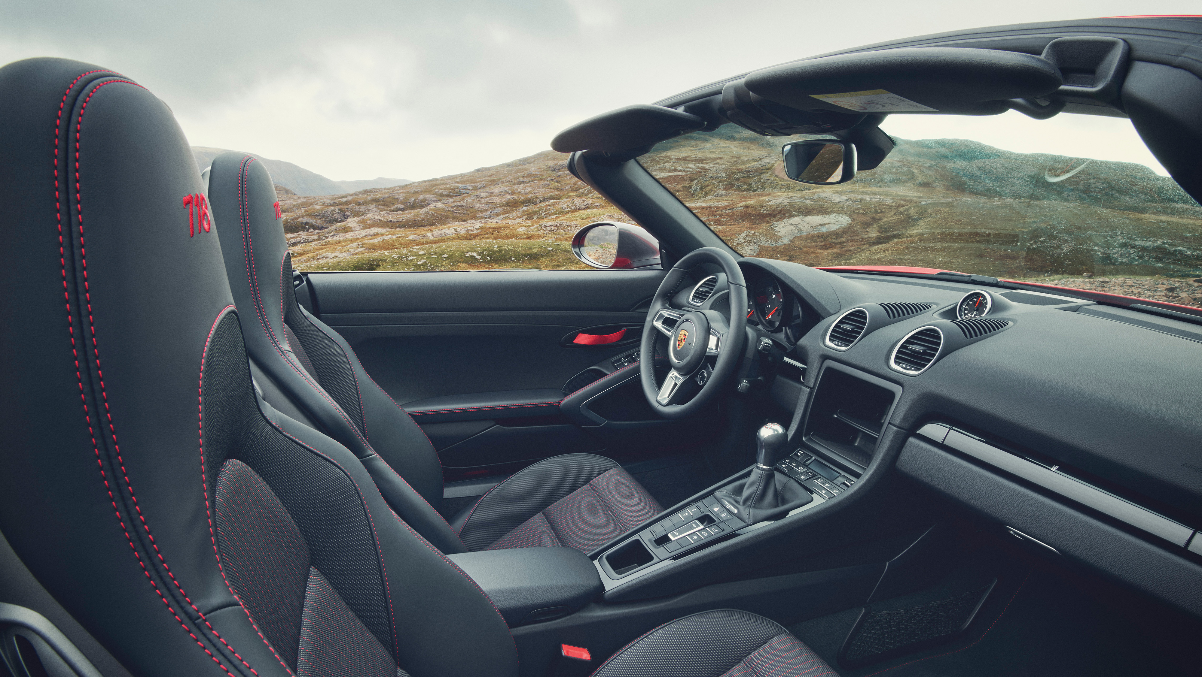 The new Porsche 718 T – reduced to maximum driving pleasure - Porsche ...