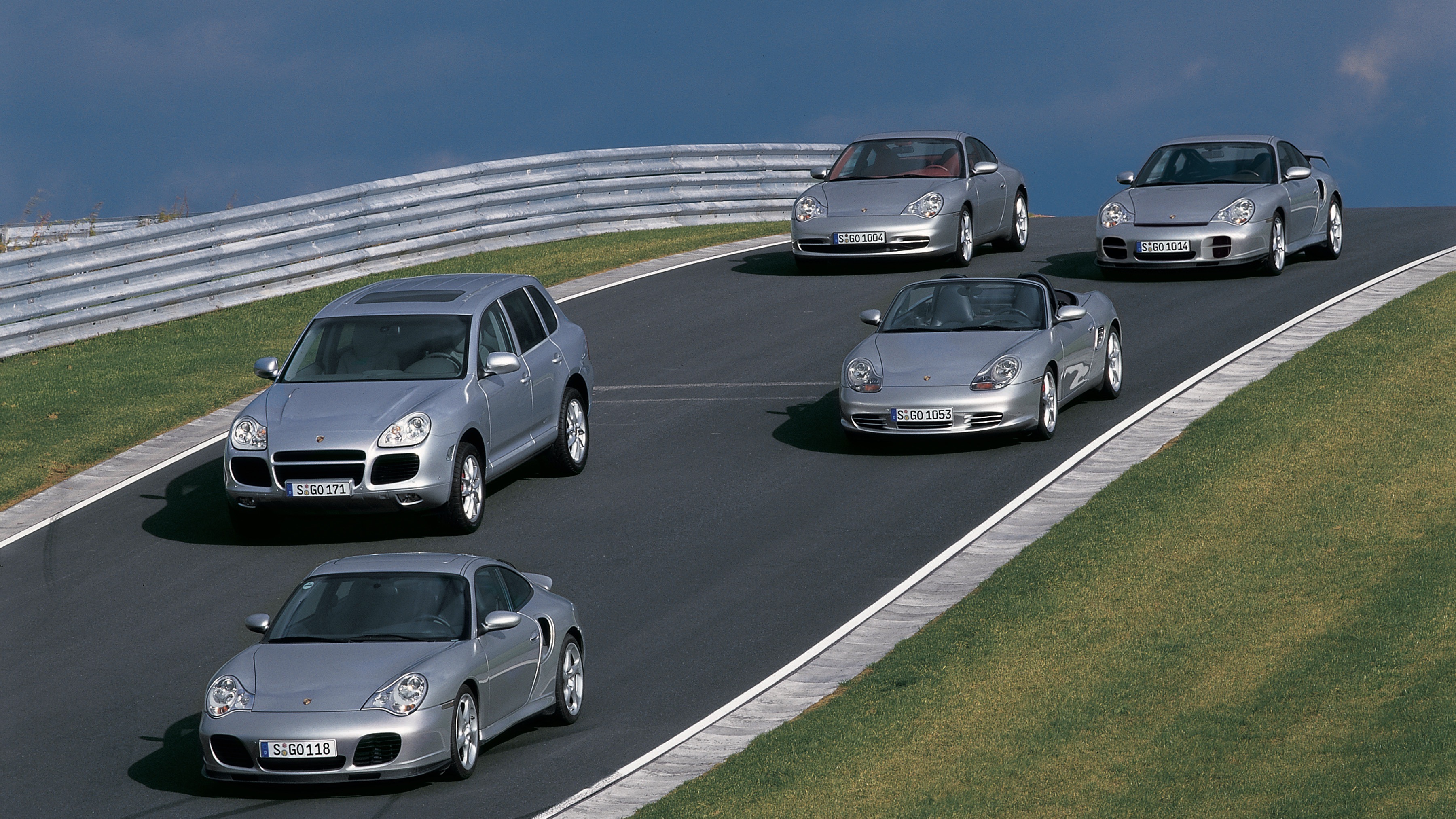 20 years of the Cayenne: The ‘third Porsche’ – an extraordinary success ...