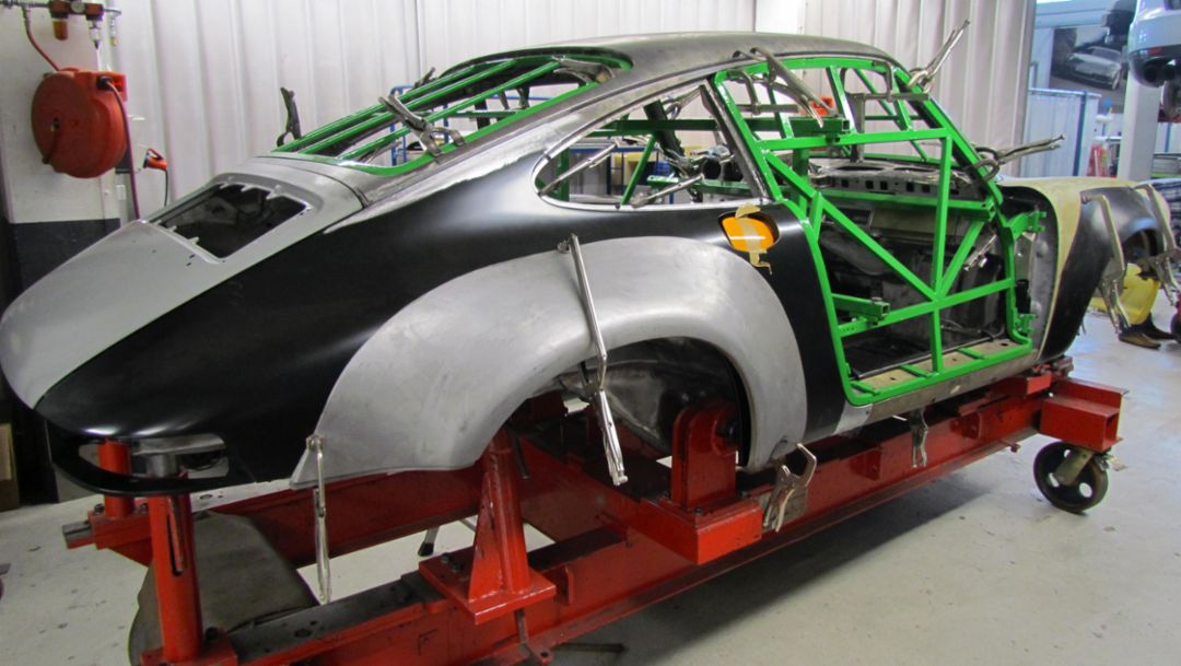 The restoration of the Porsche 911 2.5 S/T