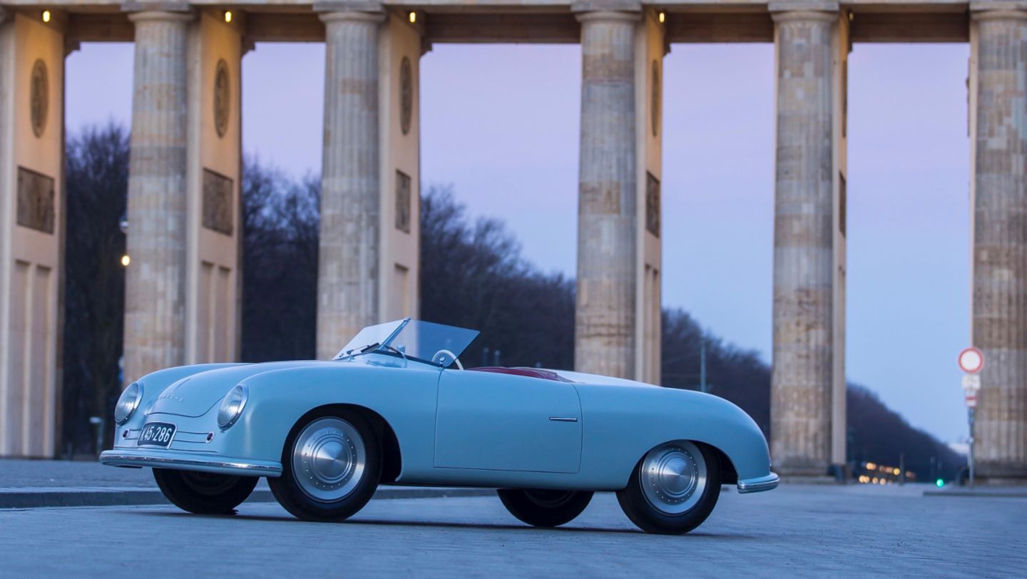 Porsche opens its “70 years of the Porsche sports car” exhibition in Berlin