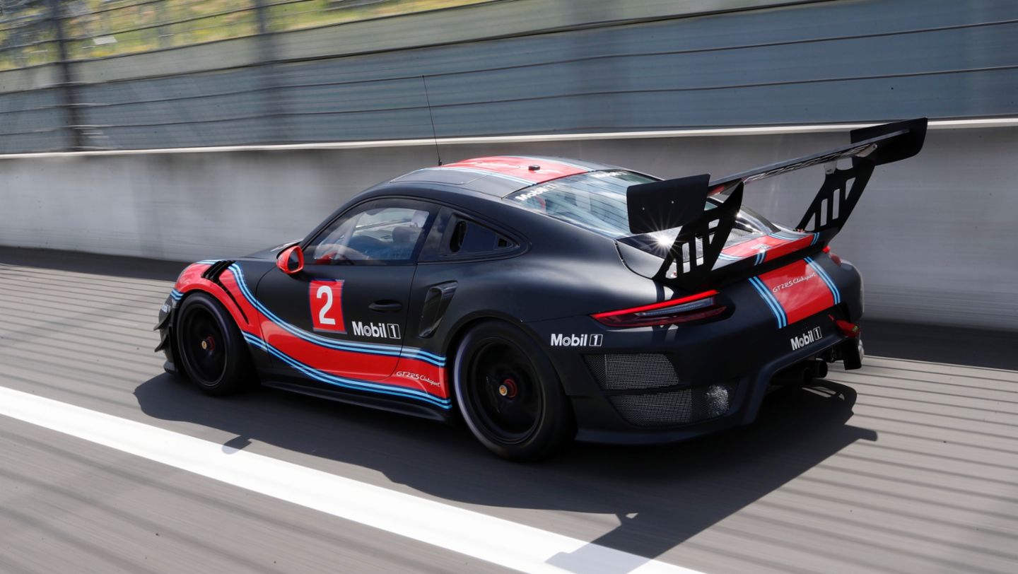 Successful GT2 debut with Egidio Perfetti as winner in the Porsche 935
